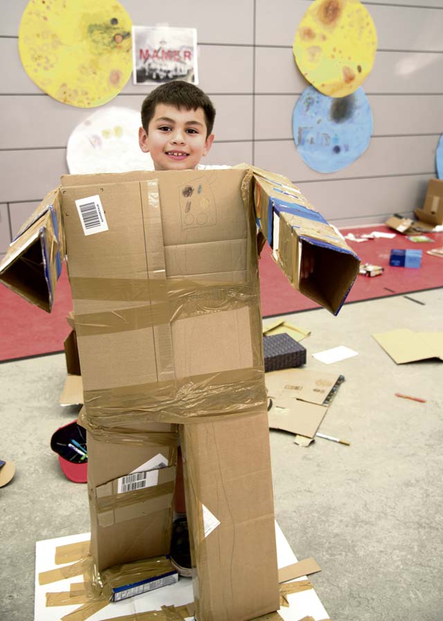 Cardboard challenge - Kaiserslautern American