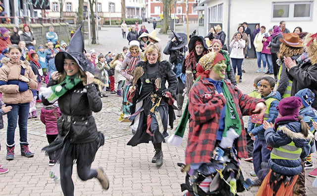 Females celebrate Fasching, attack men Thursday - Kaiserslautern American