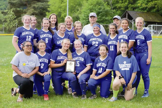 Wiesbaden defeats Ramstein 9-5 to win Division 1 softball title ...