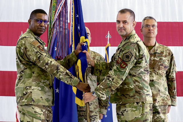 435 AGOW, 435 AEW welcome new commander - Kaiserslautern American